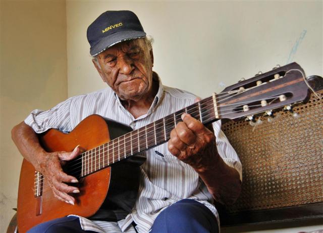 Evelio Rodríguez Plaza: Una partida en silencio – Escambray